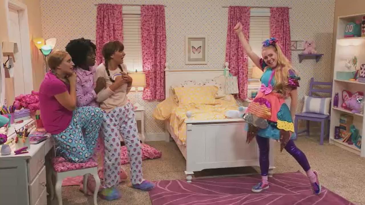 JoJo Siwa - Studio C - BYUtv